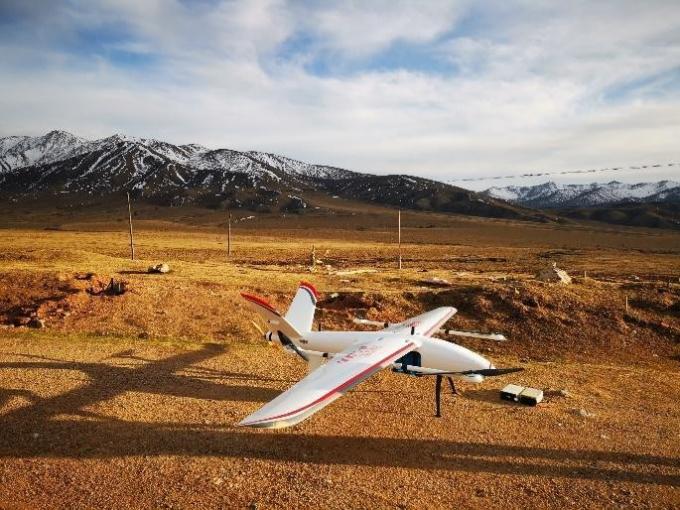 30km Control Radius VTOL Fixed Wing UAV FengHu Vertical Takeoff Fixed ...